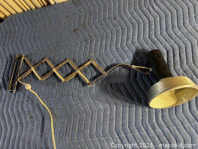 Wahl accordion scissor arm wall lamp bracket | Maxsold