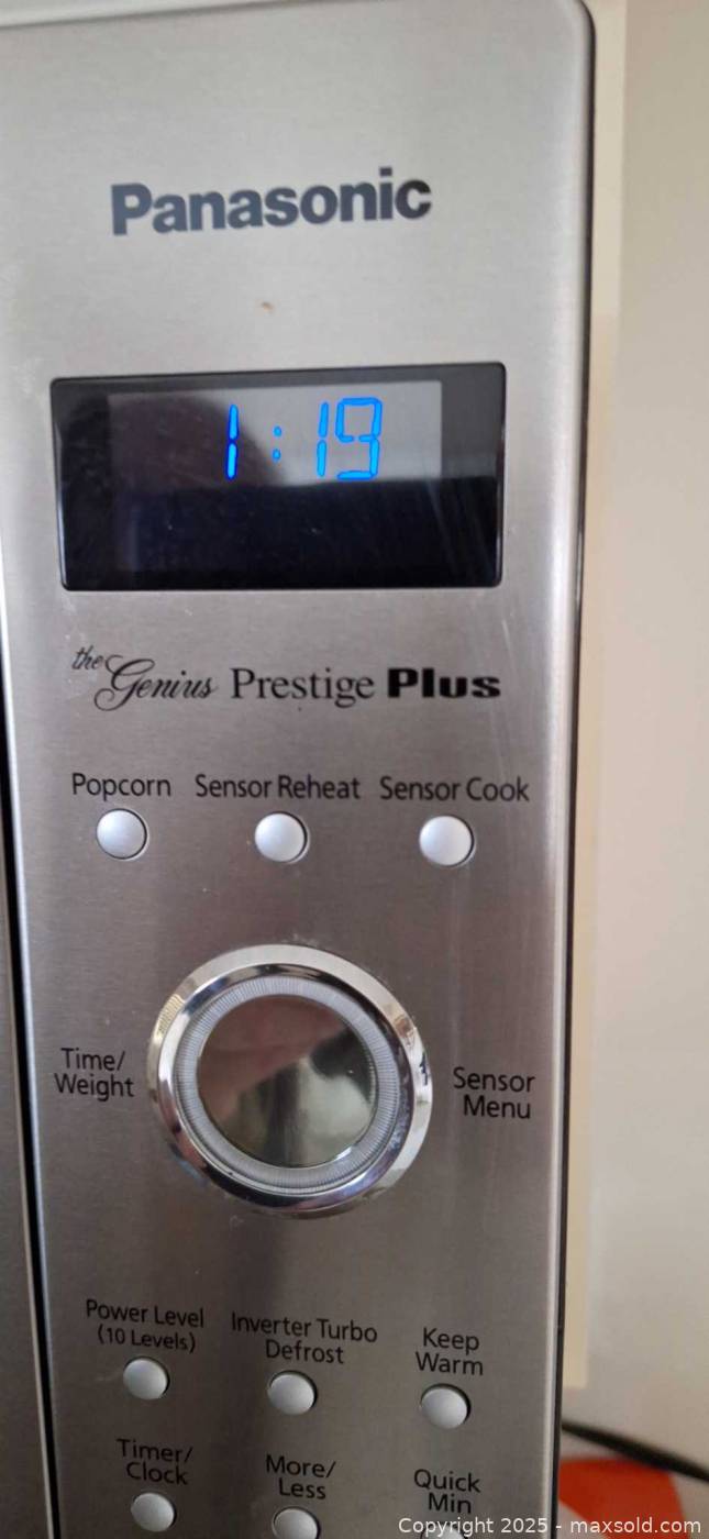 Panasonic Genius Prestige Plus Microwave Oven | Maxsold
