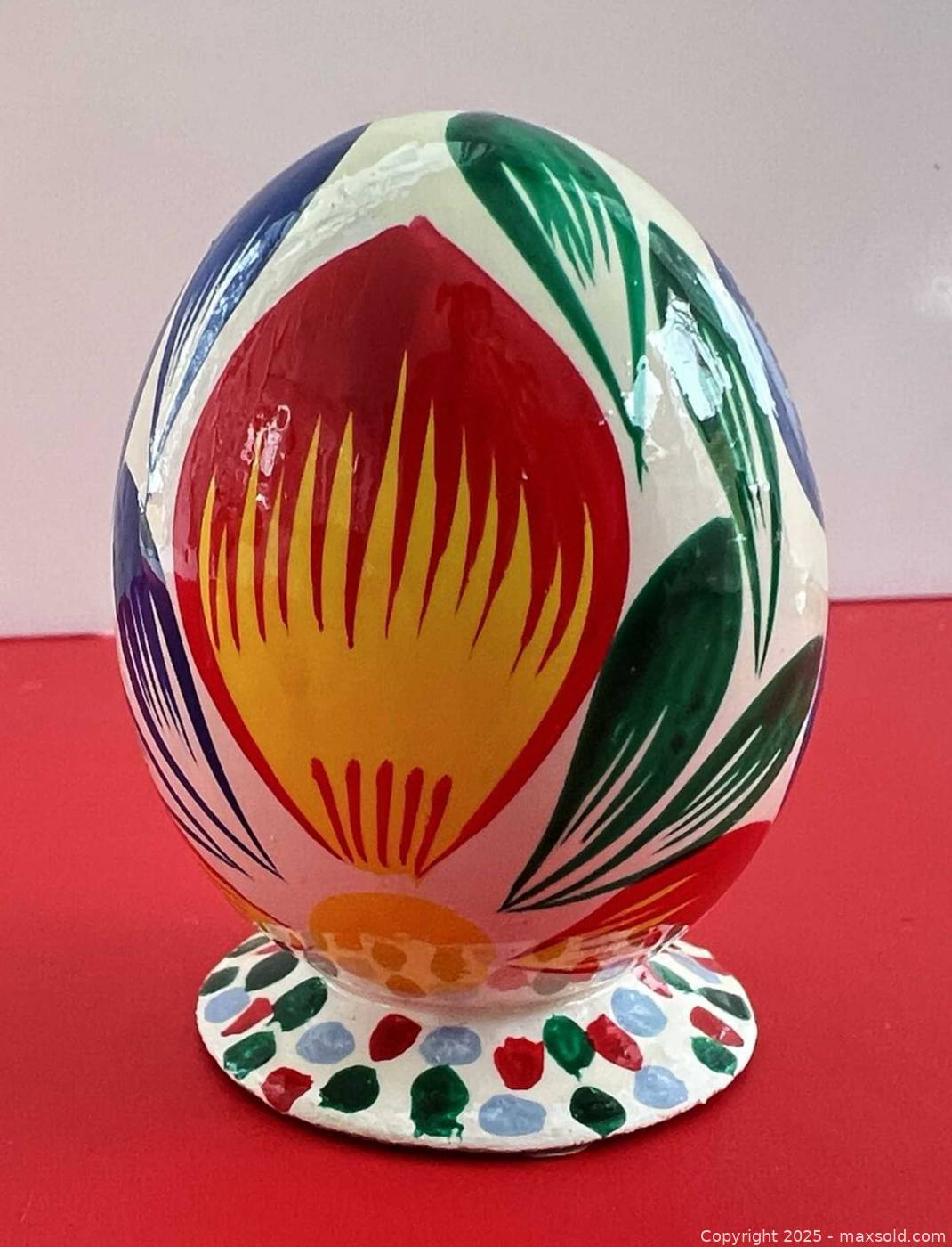 Handcrafted painted eggshell nativity scene | Maxsold