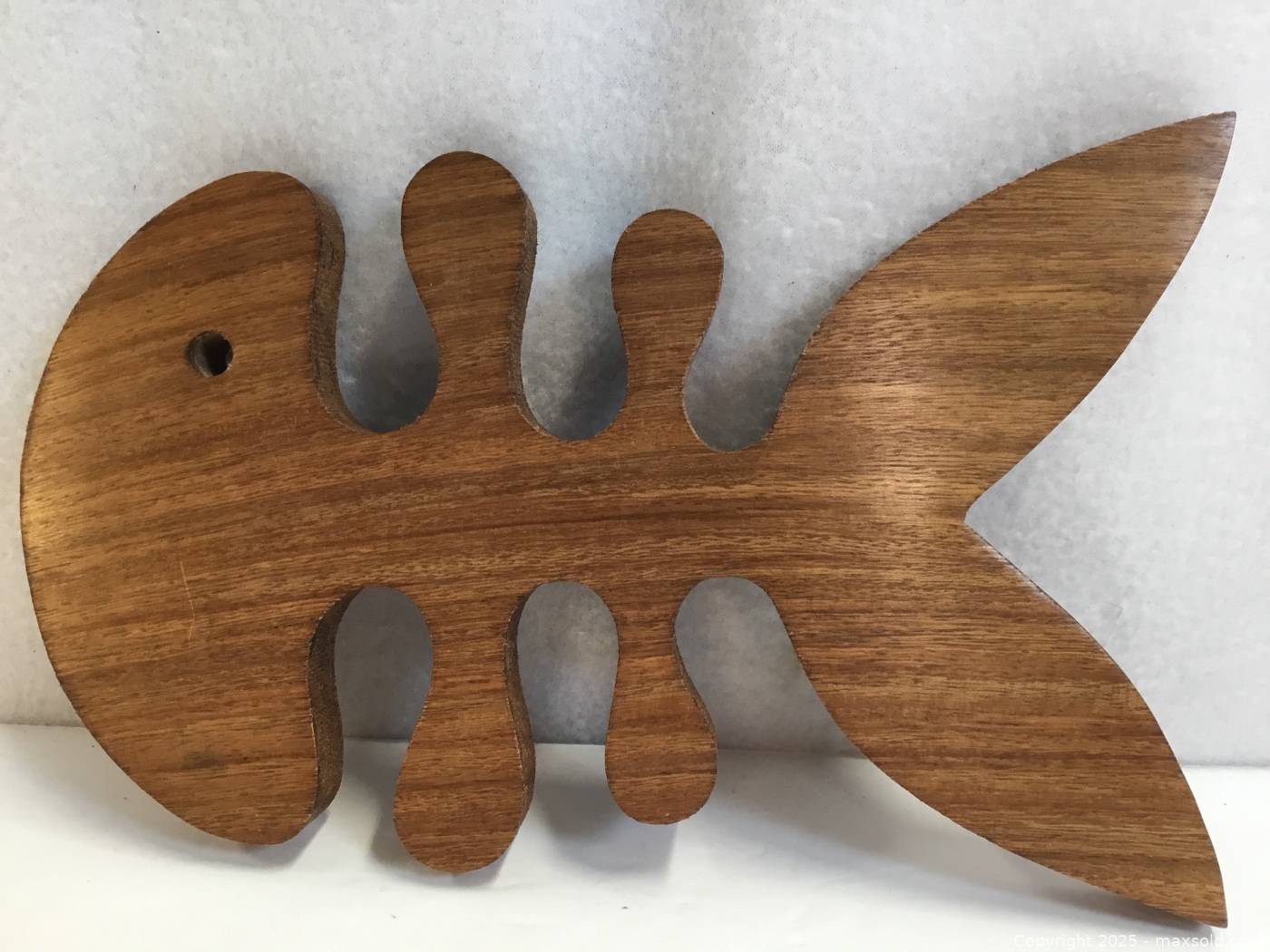 2-Piece Wooden Fish Trivet | Maxsold