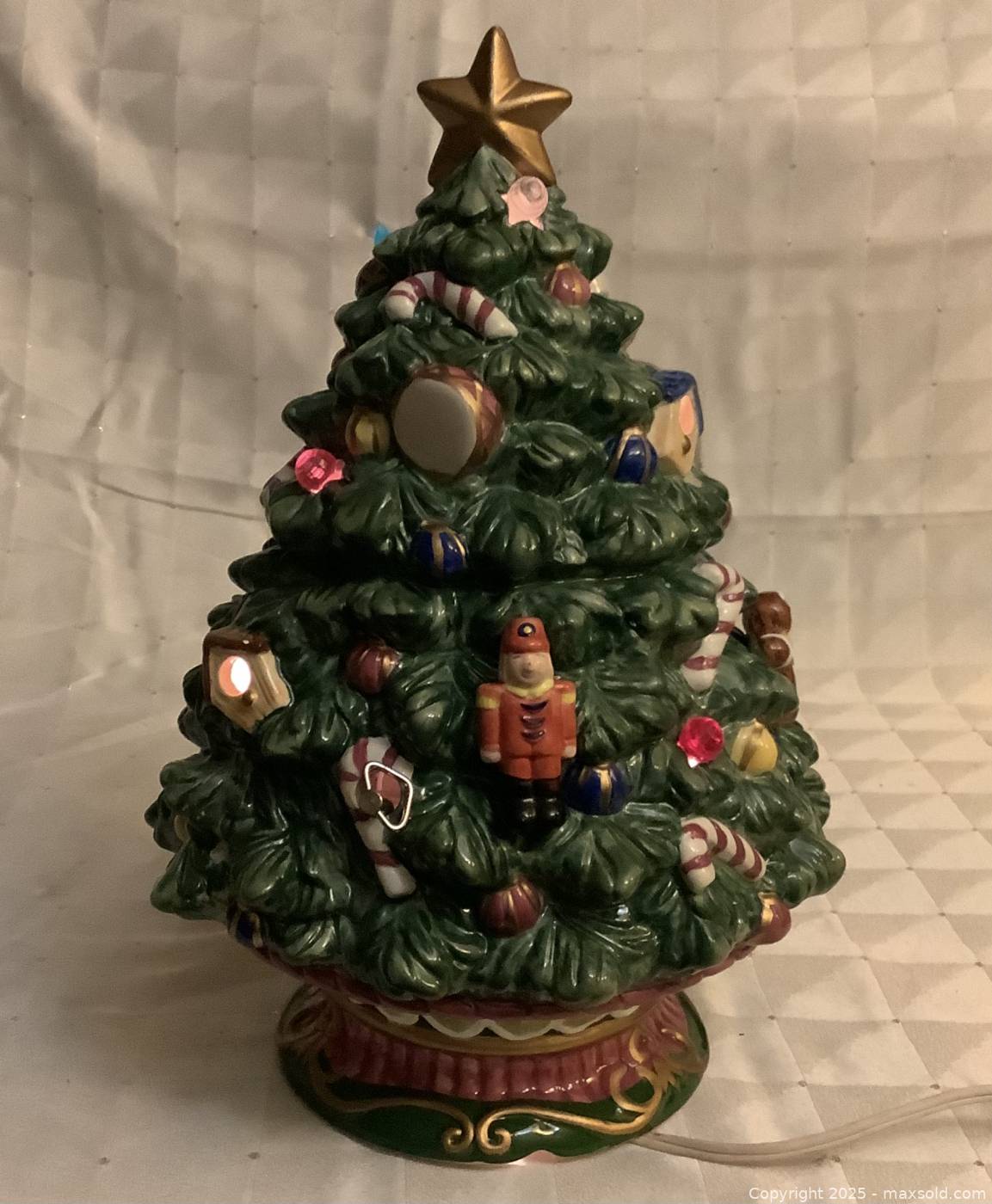 San Francisco Music Box Co lighted musical ceramic Christmas tree | Maxsold