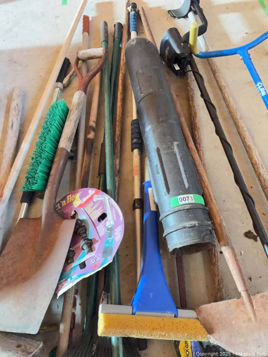 Garden and yard hand tools assortment | Maxsold
