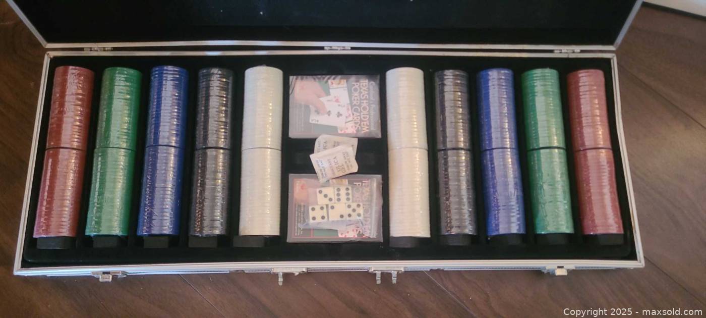 Poker chip set with case and Nodor dartboard | Maxsold