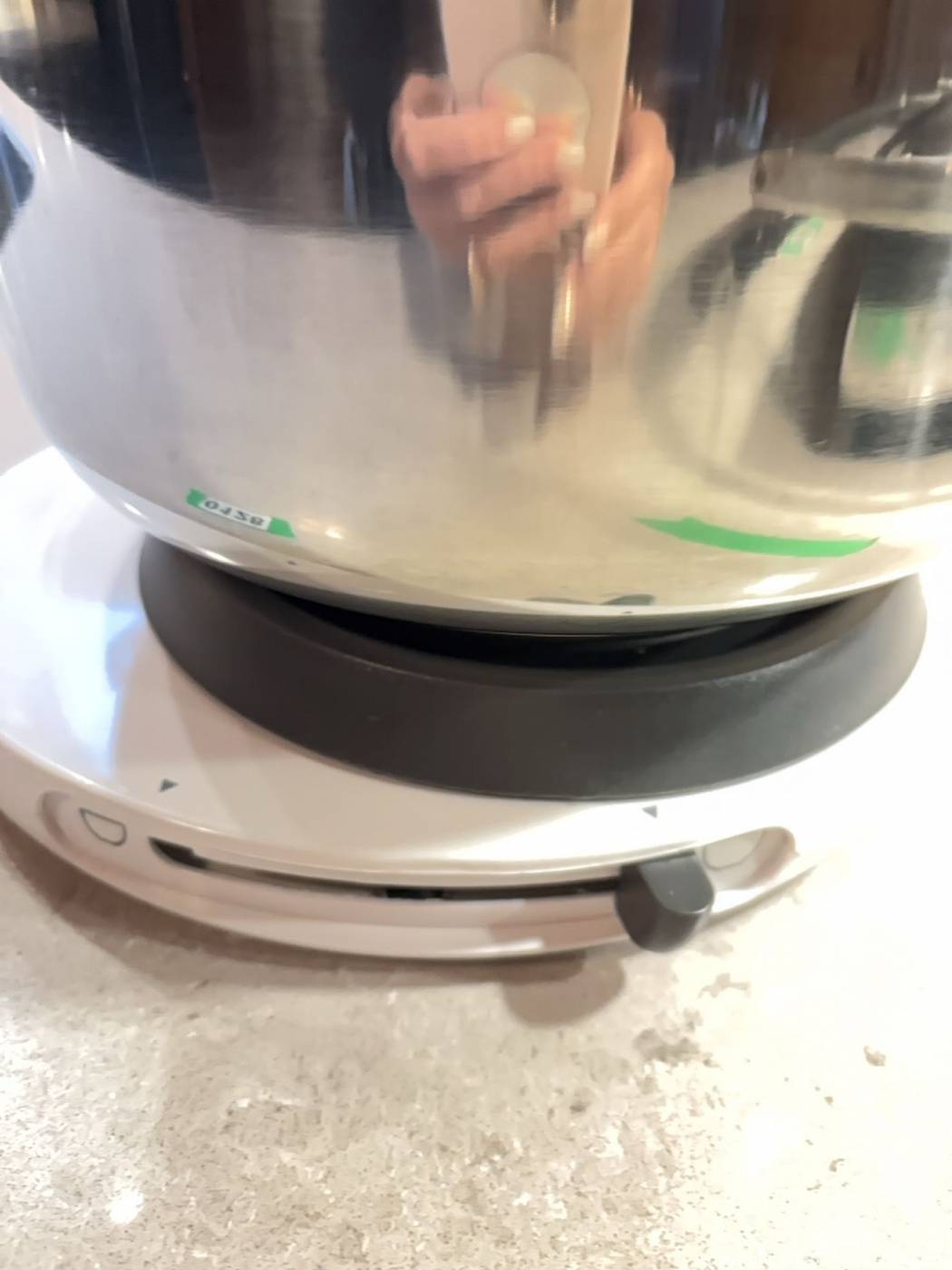 Sunbeam tilt-head stand mixer with accessories | Maxsold