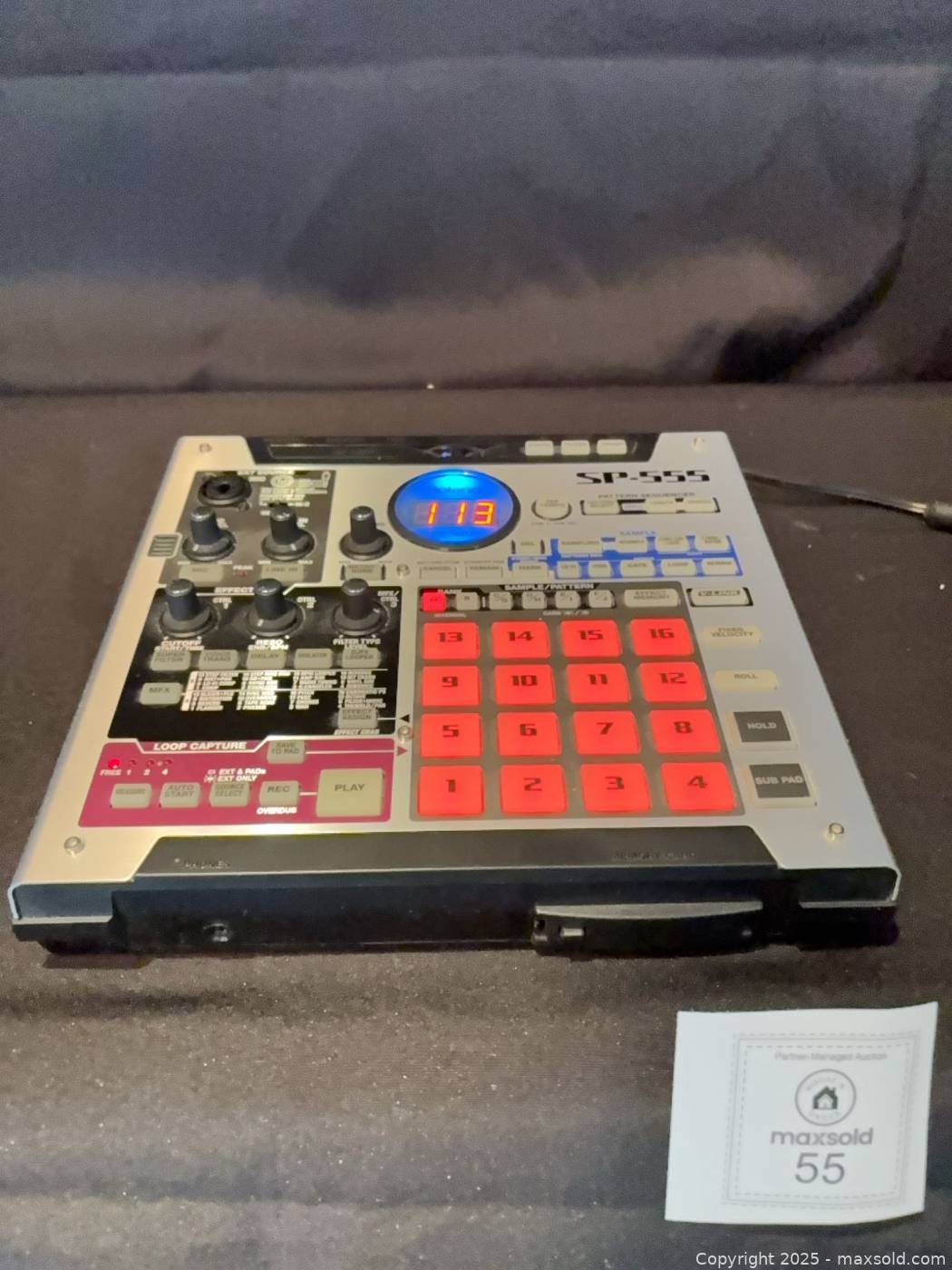 Roland SP-555 creative sampler | Maxsold