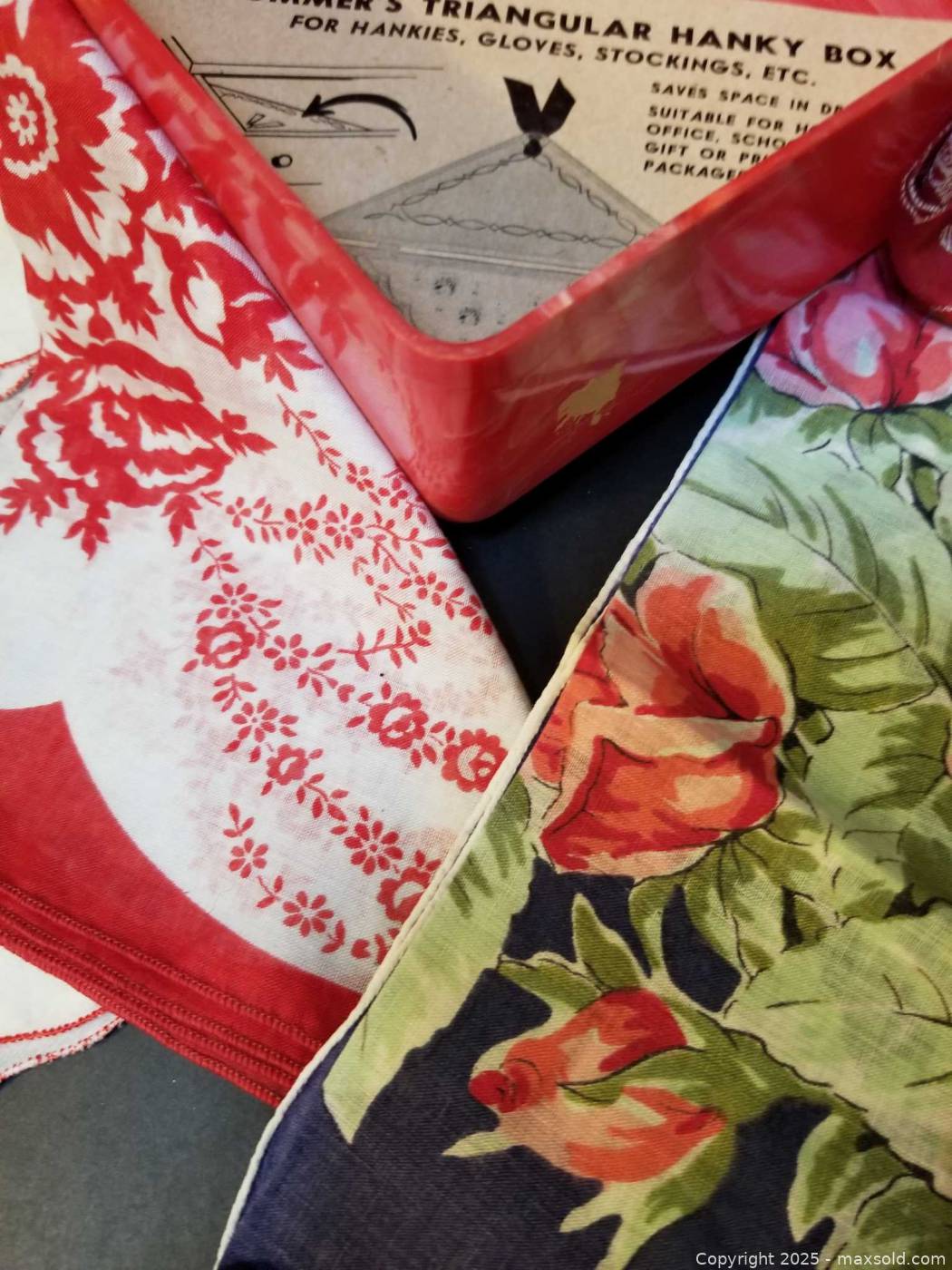 Lipstick hankies with Hommer's triangular box | Maxsold