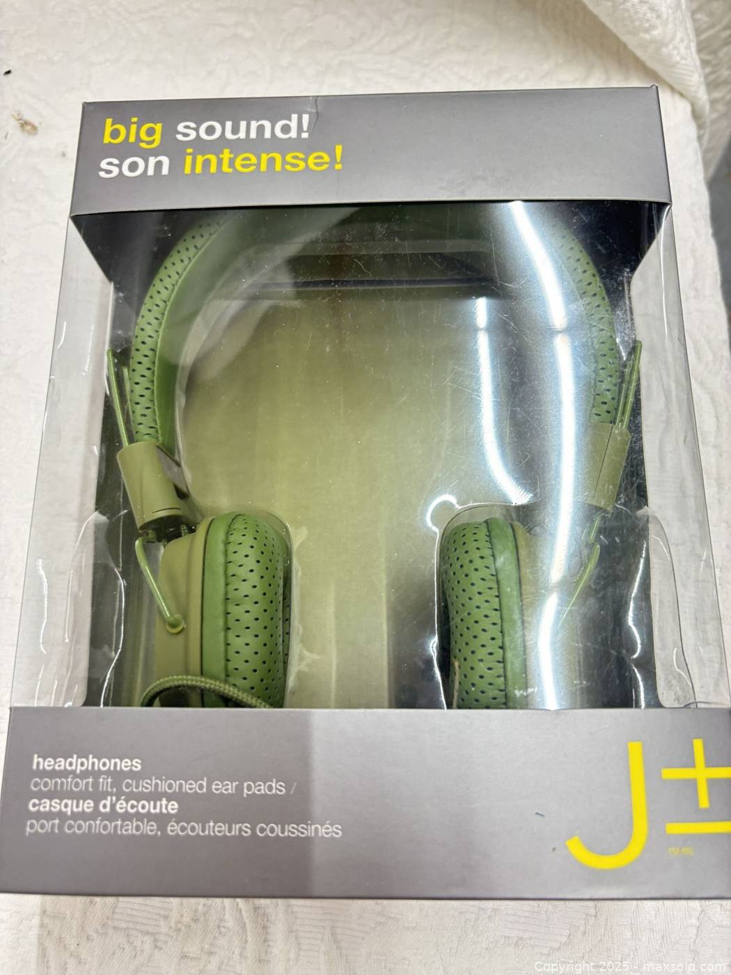 Biconic Chrome wireless headphones & J+ green headphones, boxed | Maxsold
