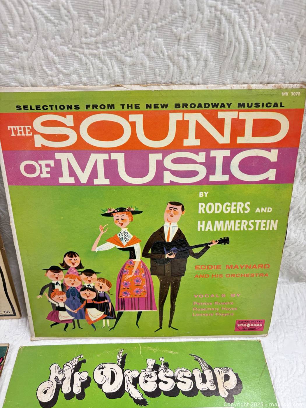 5 Children’s Vinyl Records inc Snoopy | Maxsold