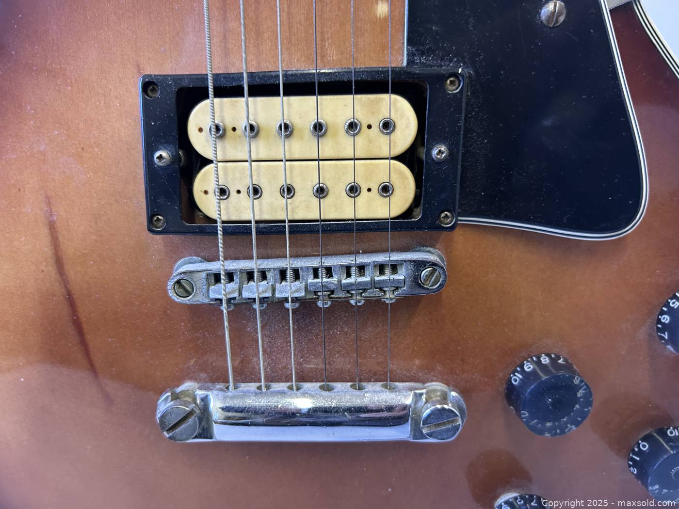 1970s Hondo II Les Paul Style Electric Guitar | Maxsold