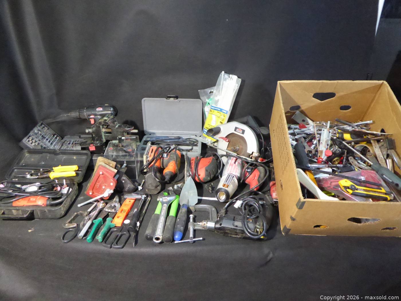 Assorted hand and corded power tools 50+ pcs | Maxsold