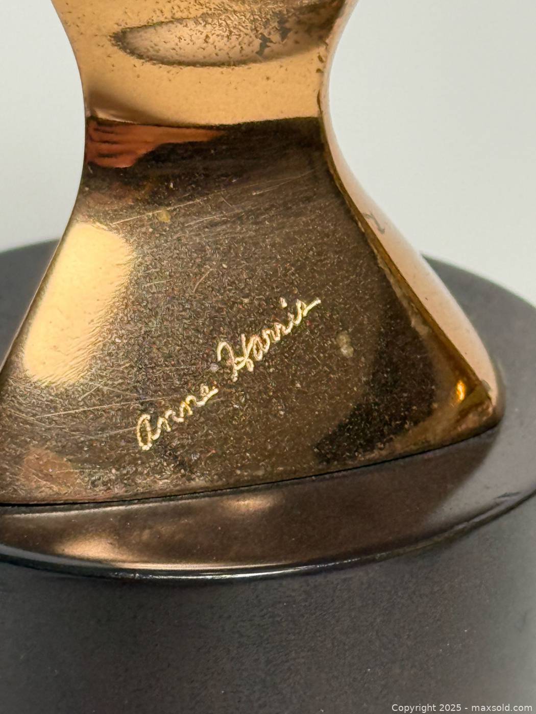 Signed Anne Harris abstract bronze head sculpture | Maxsold