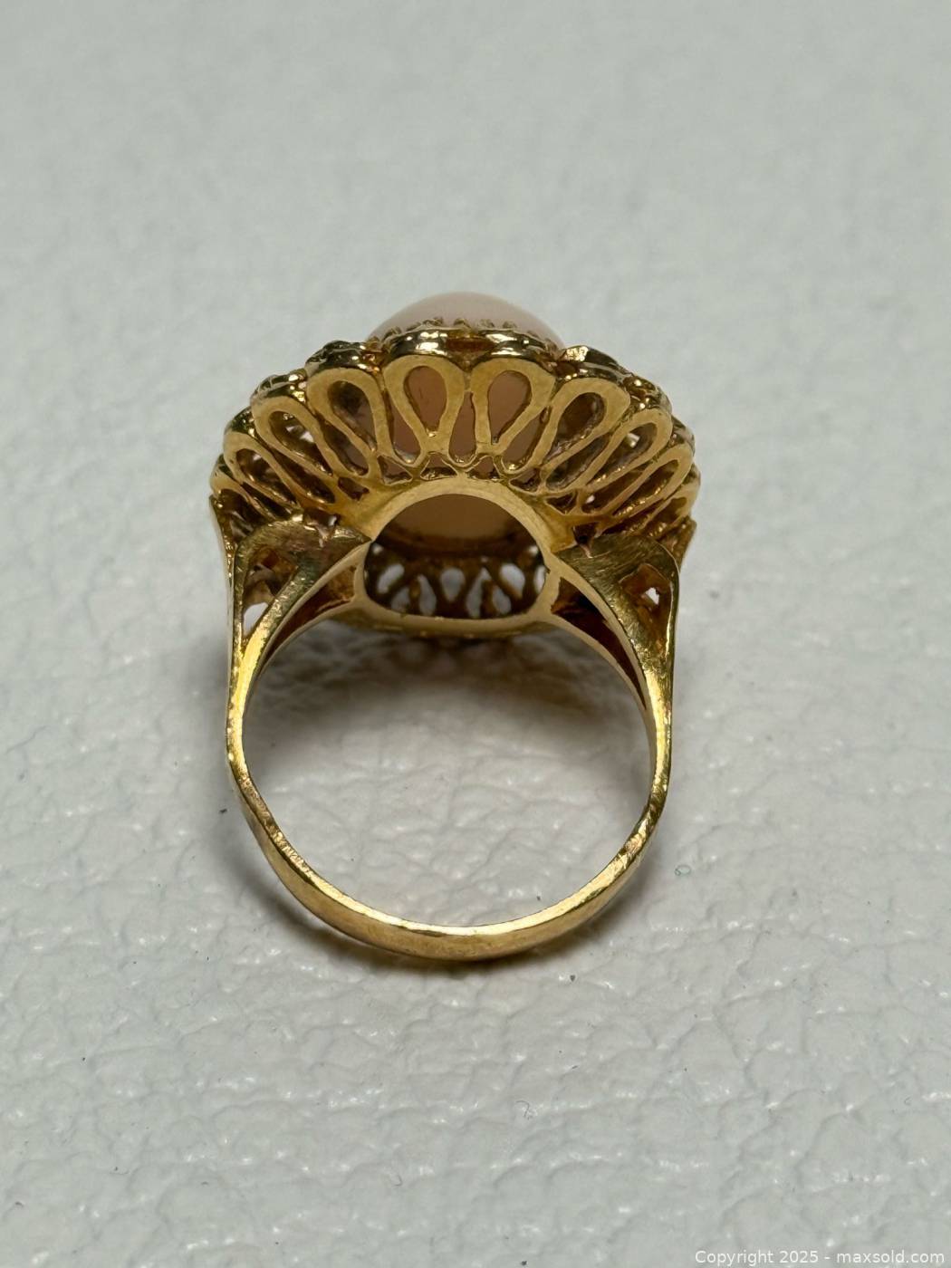 18K Gold Angel Skin Coral Filigree Ring | Maxsold