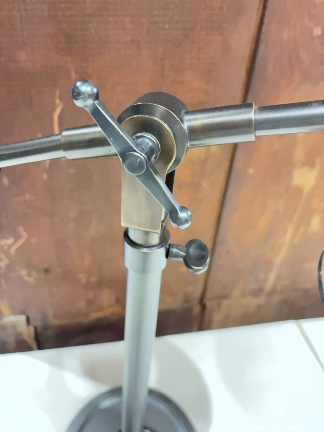 Two table lamps amber glass bronze metal | Maxsold