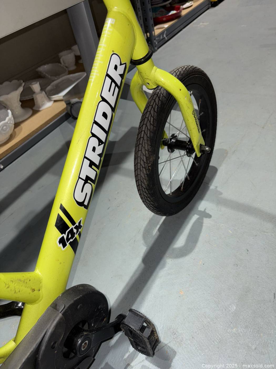 Strider 14x Bike And Kaplan 3-Wheel Scooter | Maxsold