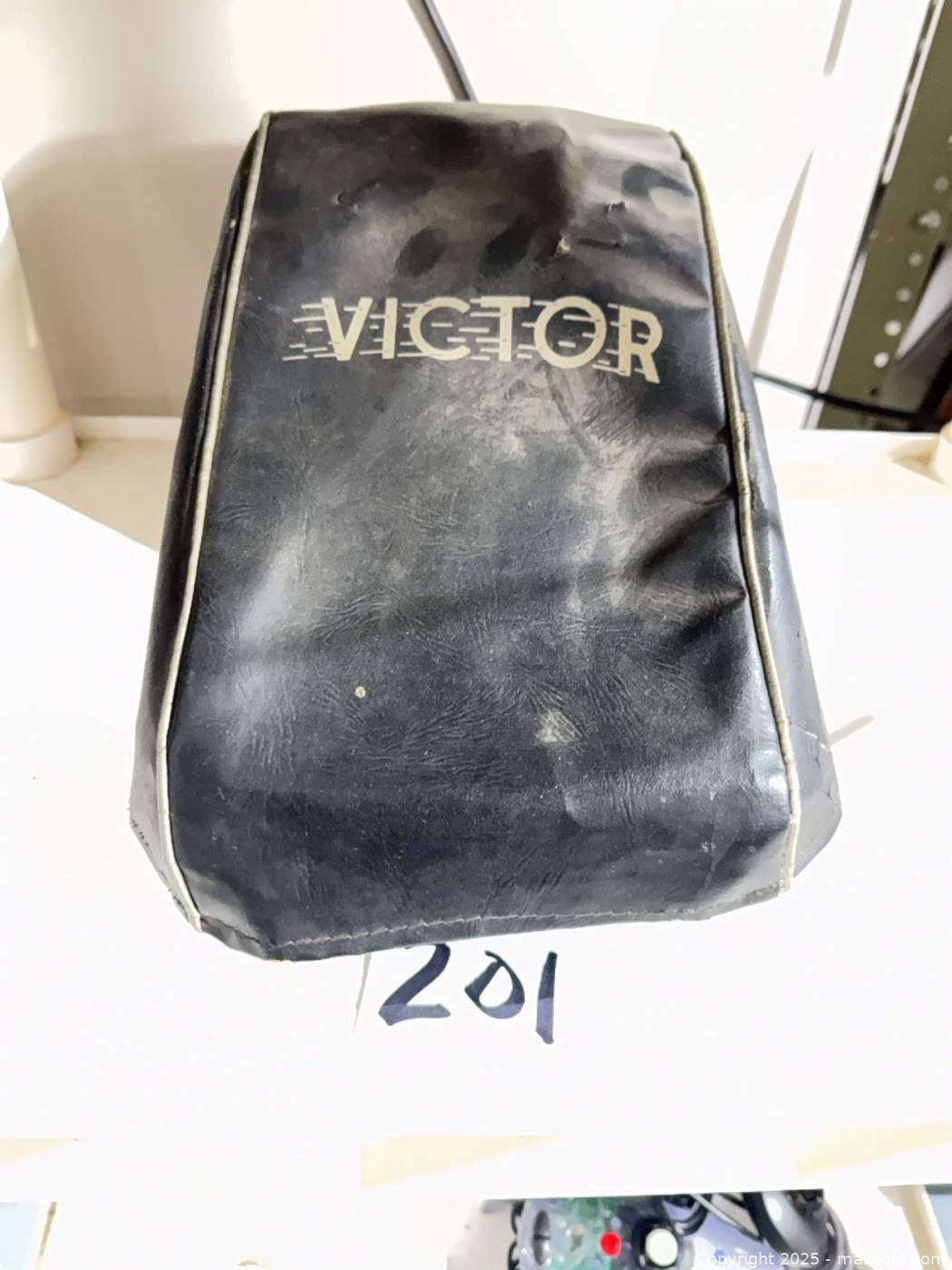 Victor mechanical adding machine with cover | Maxsold