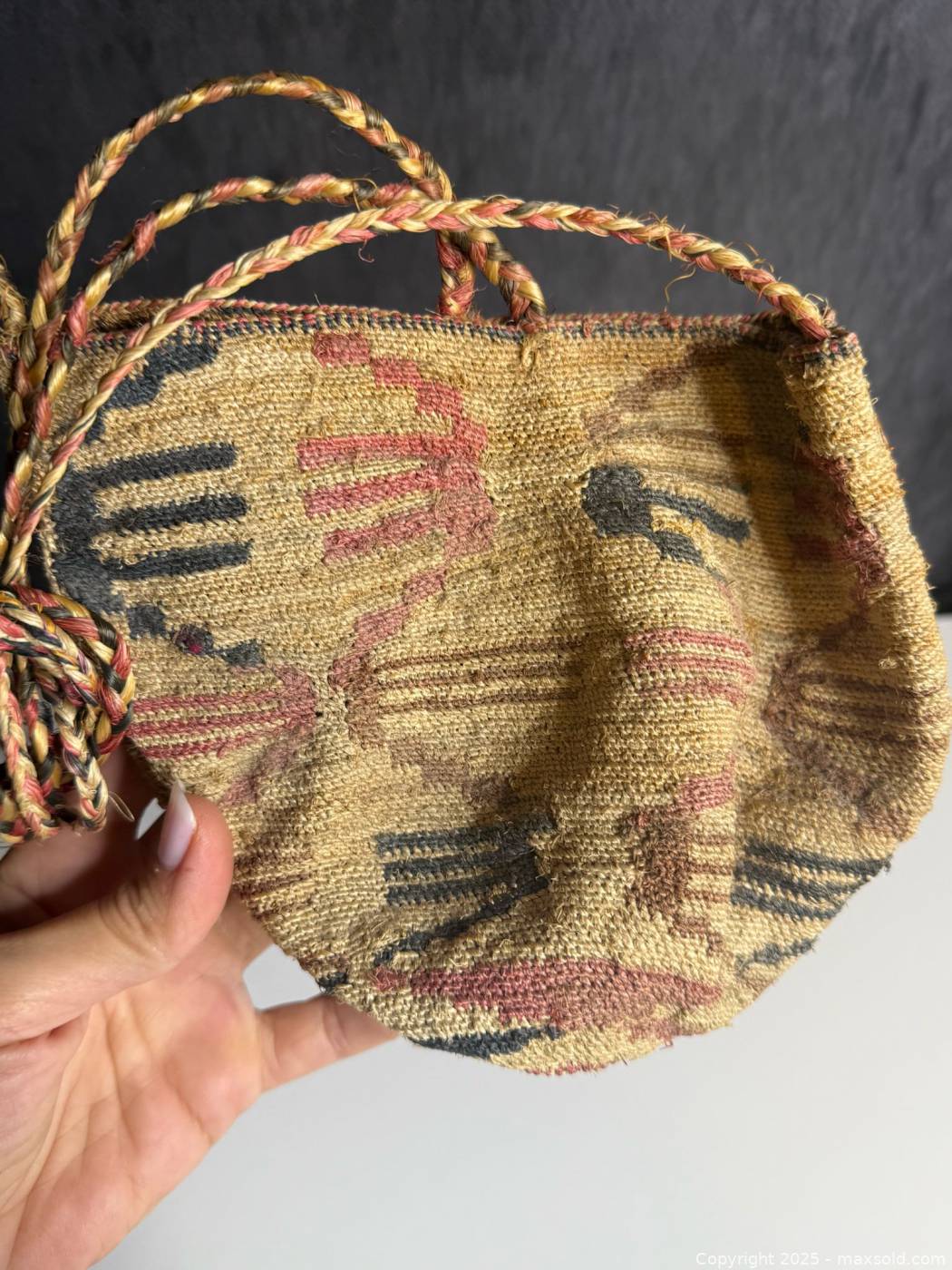Early Indigenous American corn husk bag | Maxsold