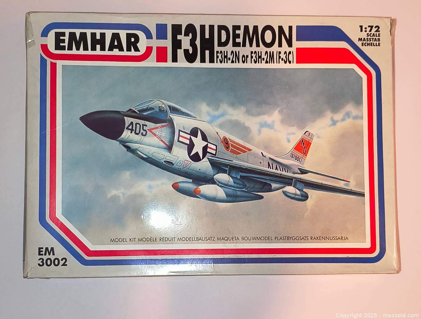 Emhar 1:72 F3H Demon aircraft model kit | Maxsold