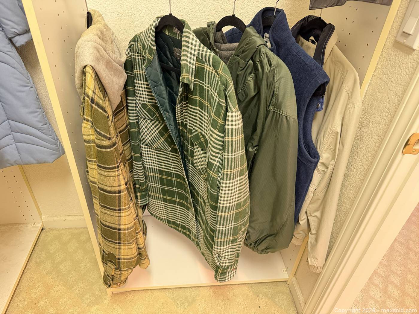 Men’s outerwear bundle, 5 pieces | Maxsold