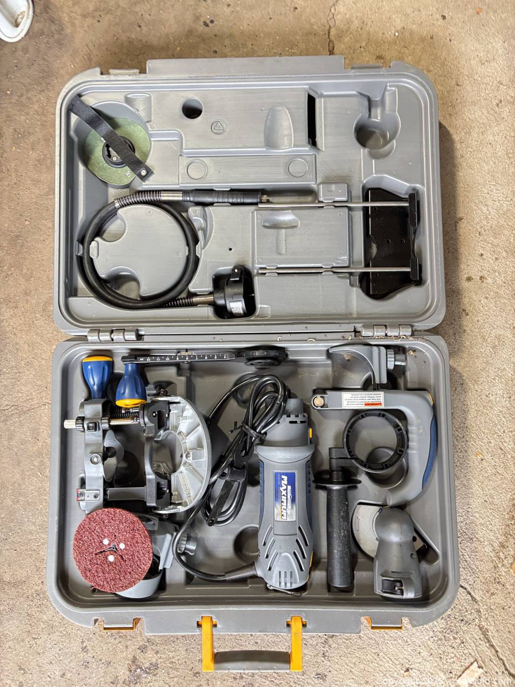 Mixed corded rotary tool kit and Black & Decker circular saw | Maxsold