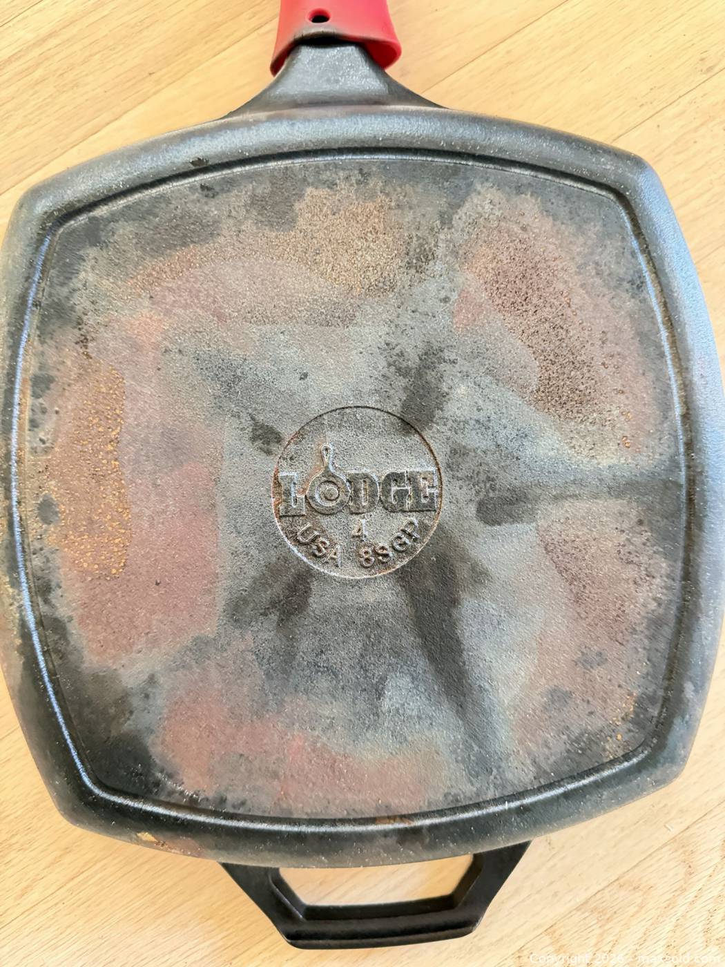 Lodge 10.5" Square Cast Iron Grill Pan | Maxsold