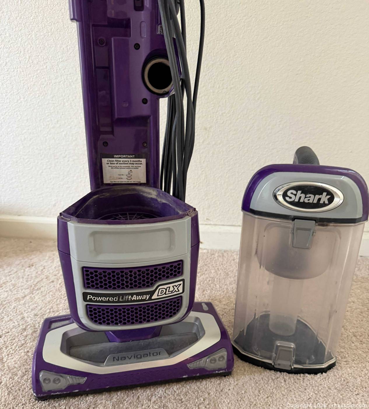 Shark Navigator Upright Vacuum NV586 | Maxsold