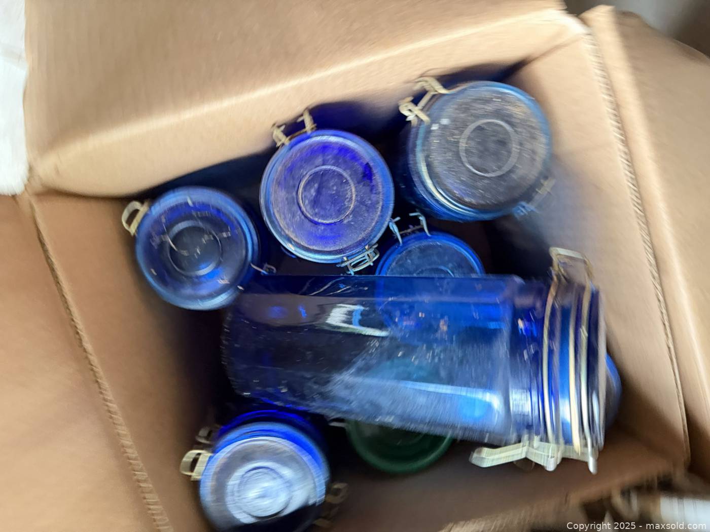 Glass Storage Jars With Bail Closures, 8 Pieces | Maxsold