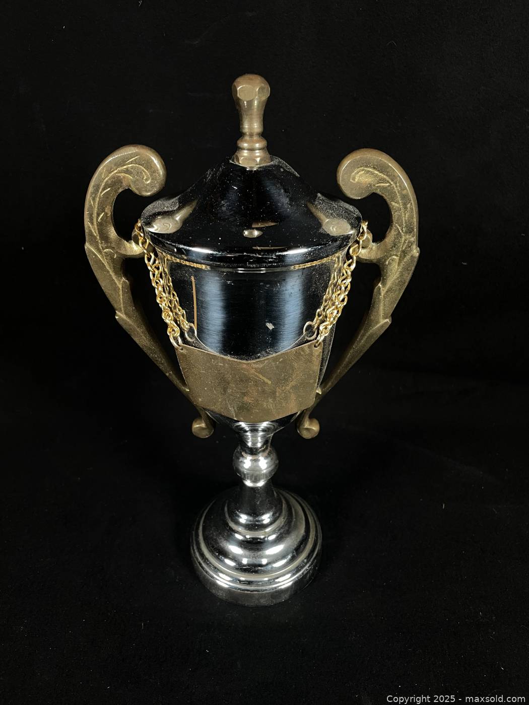 Vintage two-tone metal trophy with lid | Maxsold