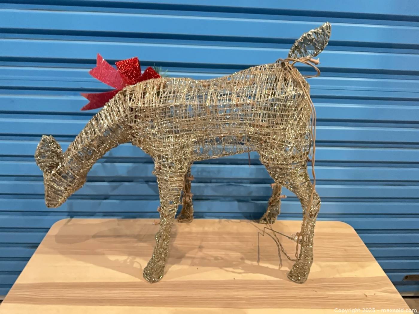 Wire frame lighted reindeer figure | Maxsold