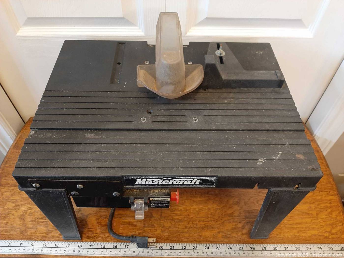 Mastercraft benchtop router table | Maxsold