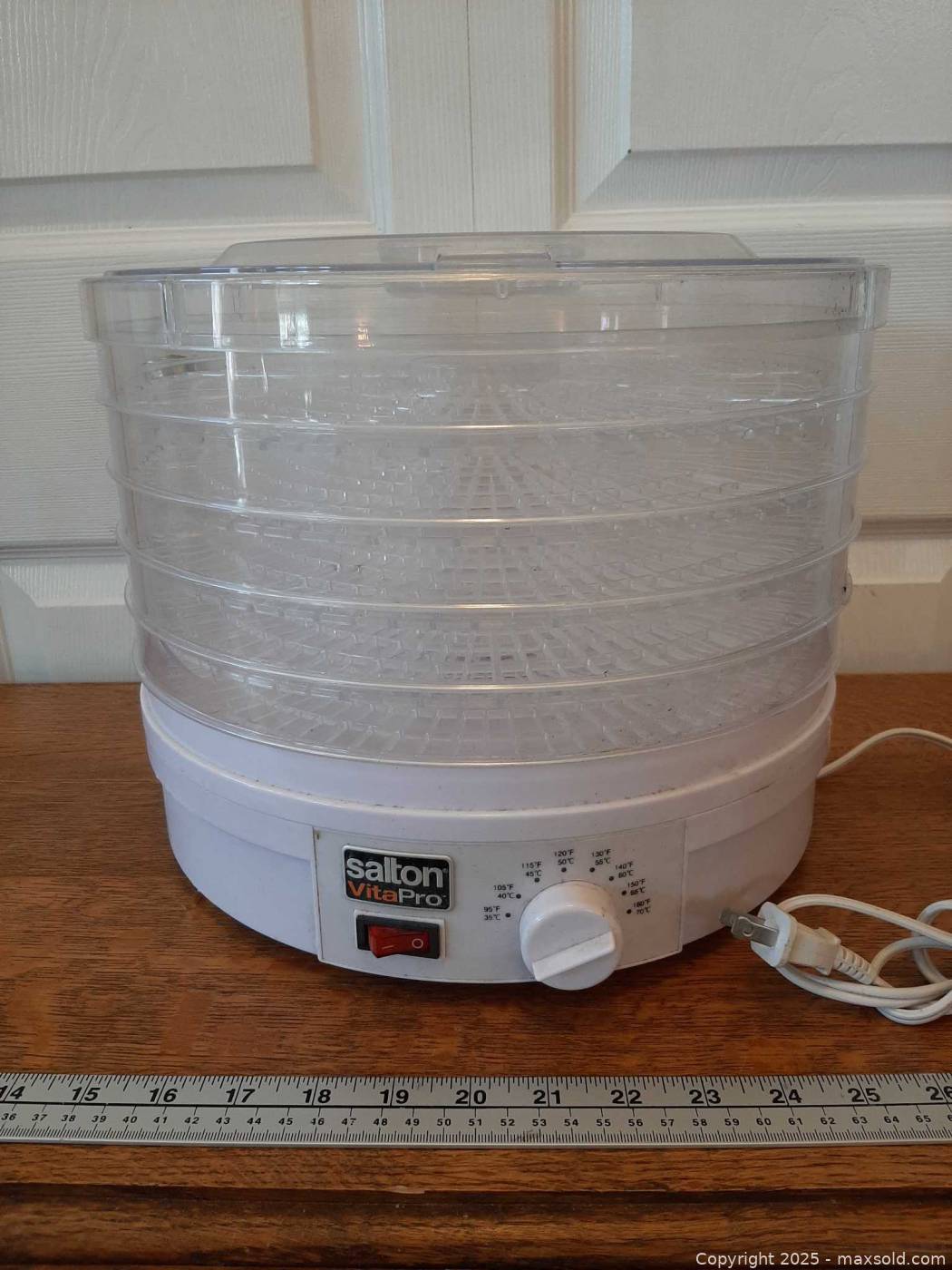 Salton VitaPro food dehydrator | Maxsold