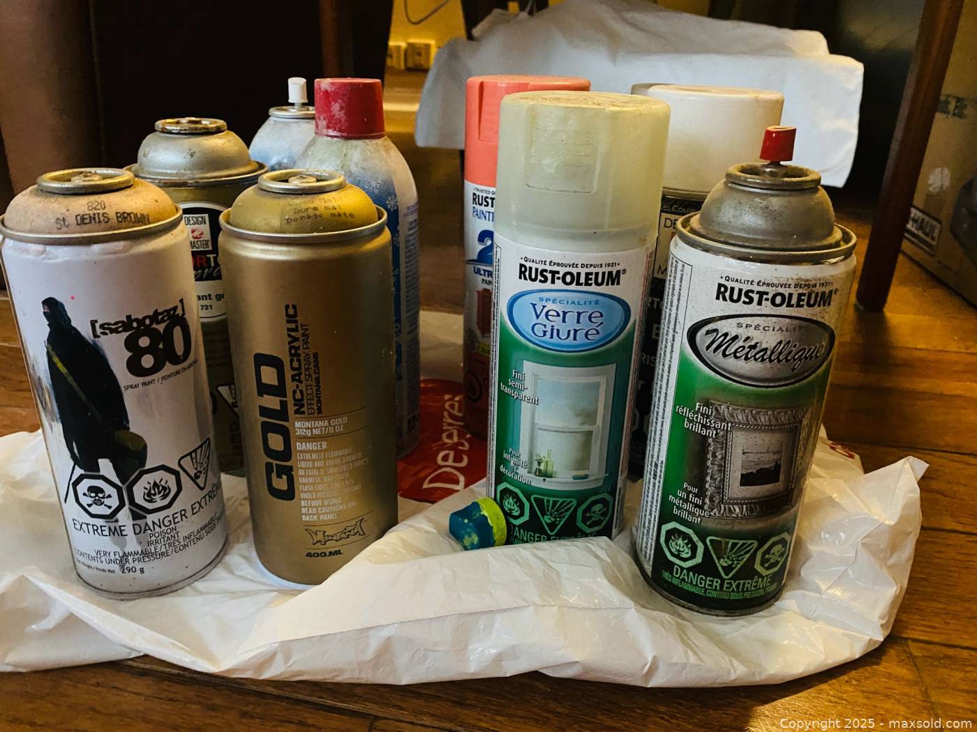 Spray Paint Assortment 11 Cans | Maxsold