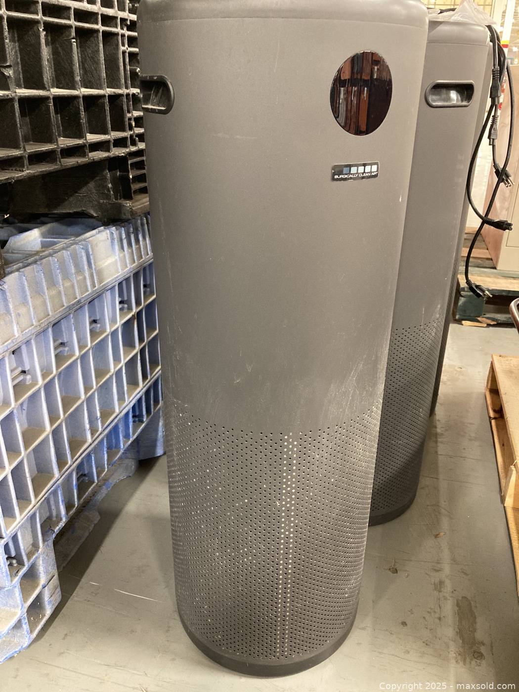 Surgically Clean Air Jade 2.0 Purifiers | Maxsold