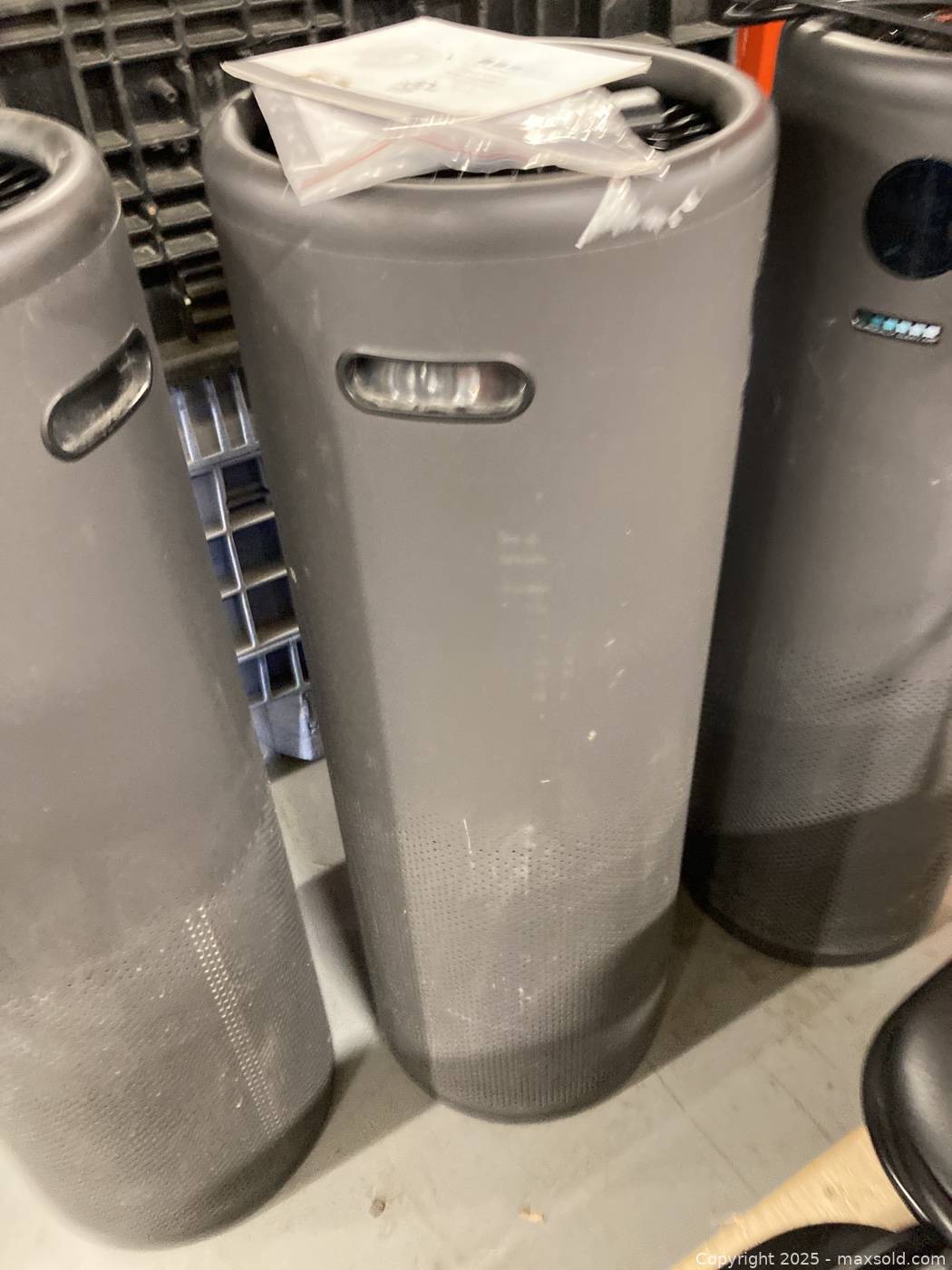 Surgically Clean Air Jade 2.0 Purifiers | Maxsold