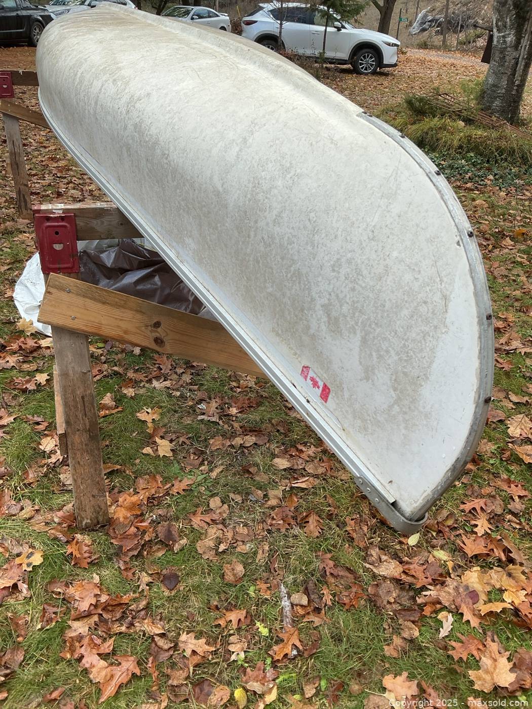 Scott 16 ft fiberglass canoe | Maxsold