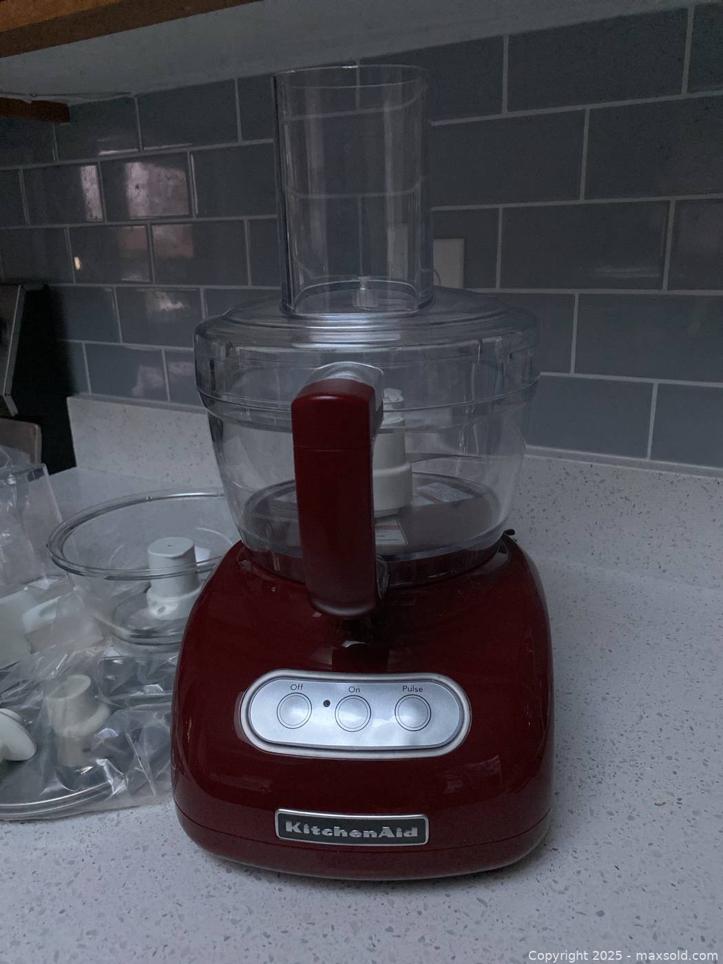 KitchenAid red 9-cup food processor with accessories | Maxsold