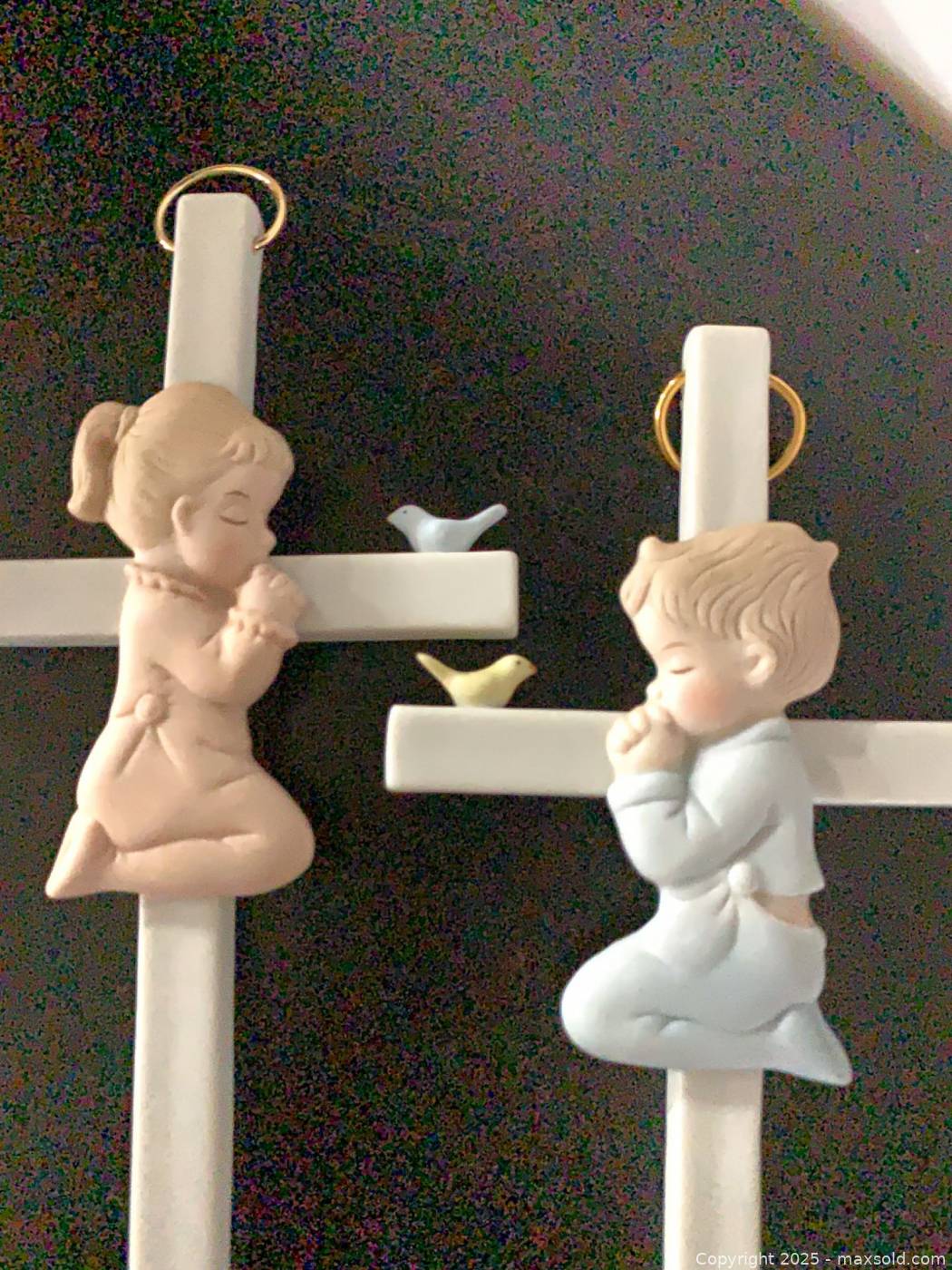 Porcelain praying boy and girl wall crosses | Maxsold