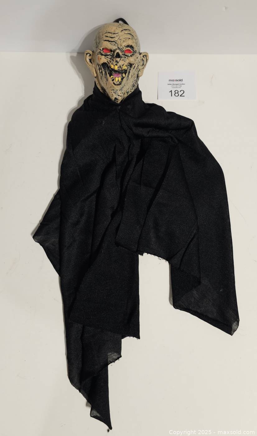 Seven rubber head Halloween wind puppets | Maxsold