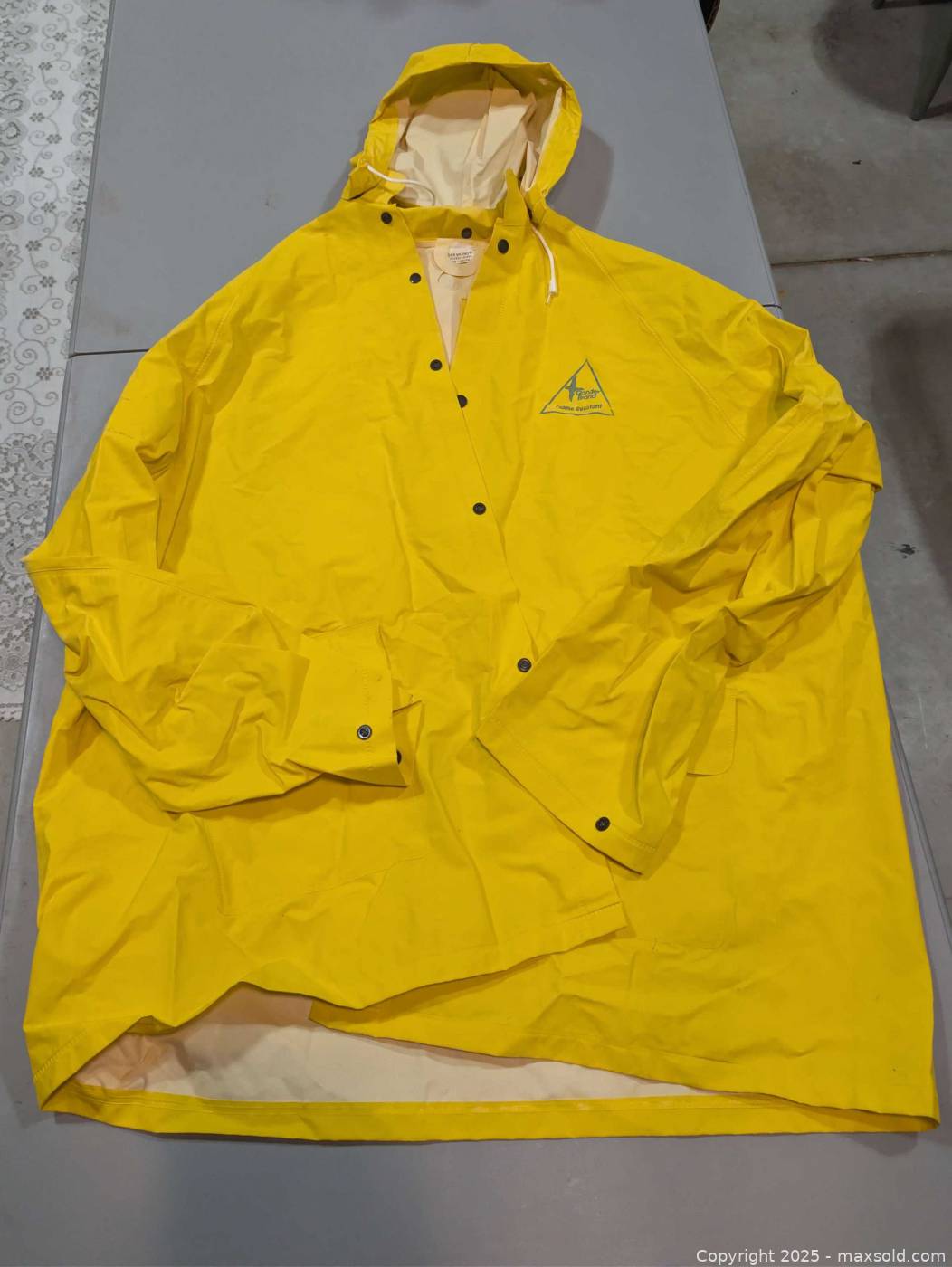 Gander Brand Yellow Hooded Raincoat Medium | Maxsold