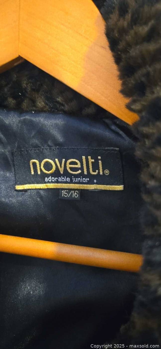 Novelti faux fur coat size 15/16 | Maxsold