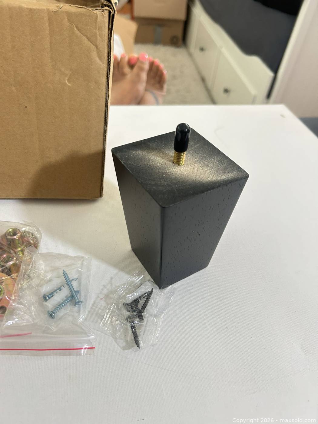 Matte Black 4in Tapered Wood Sofa Legs | Maxsold