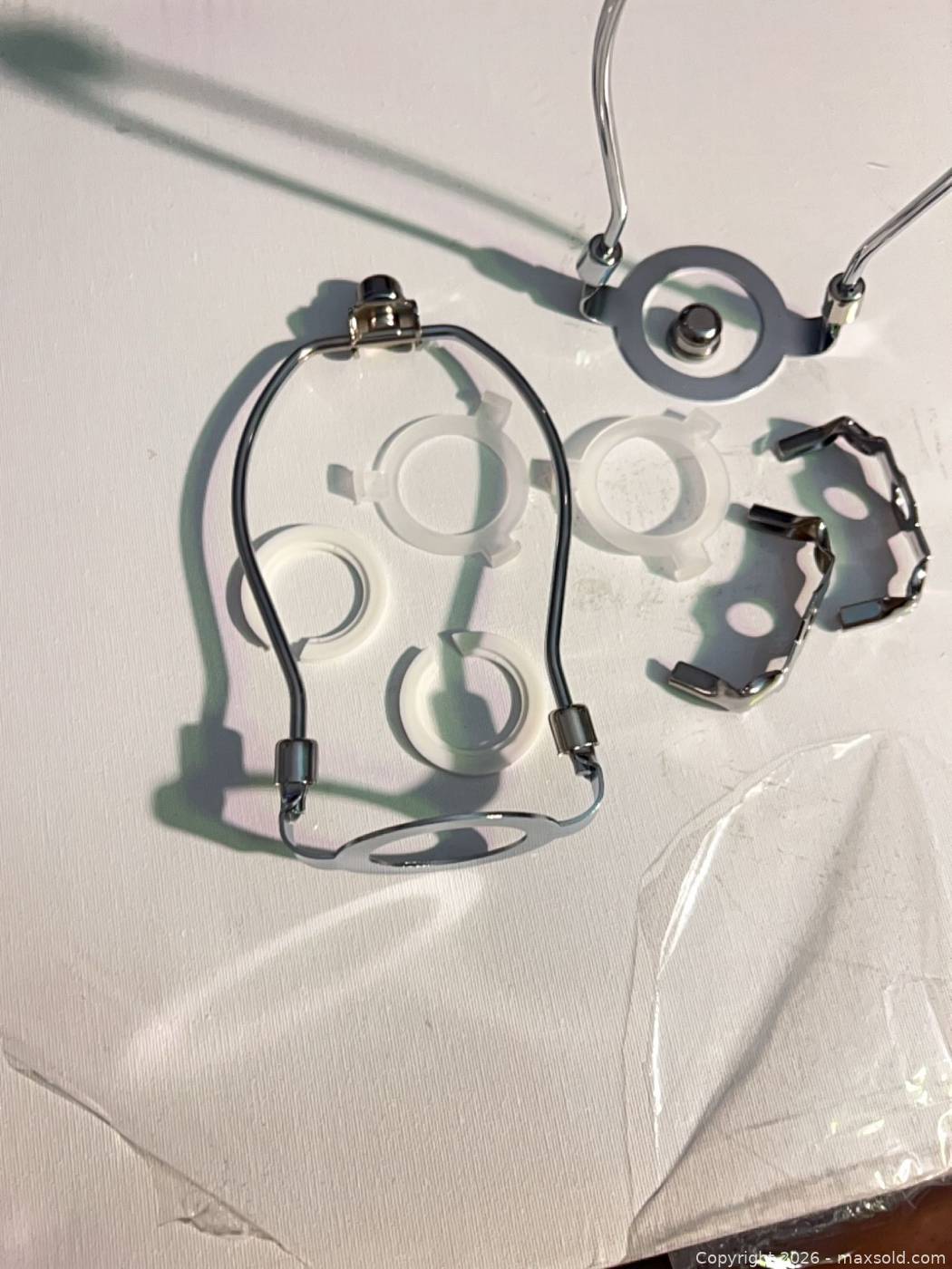 Metal mounting clamp & gasket hardware set | Maxsold