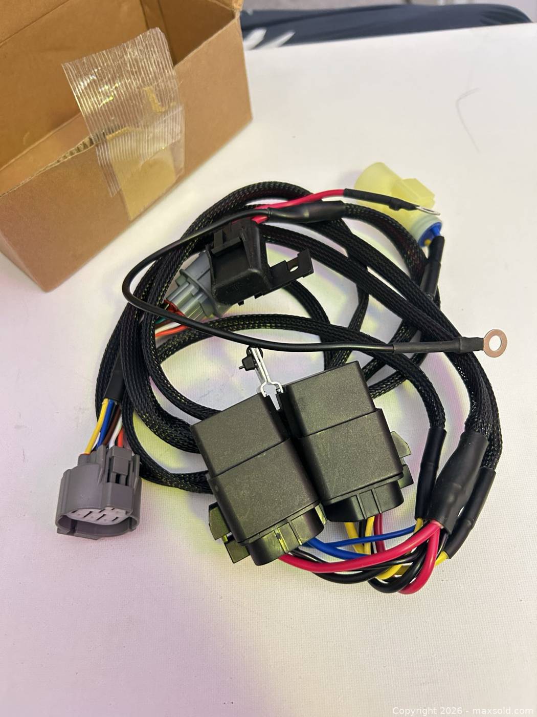 Wiring harness with dual relays | Maxsold