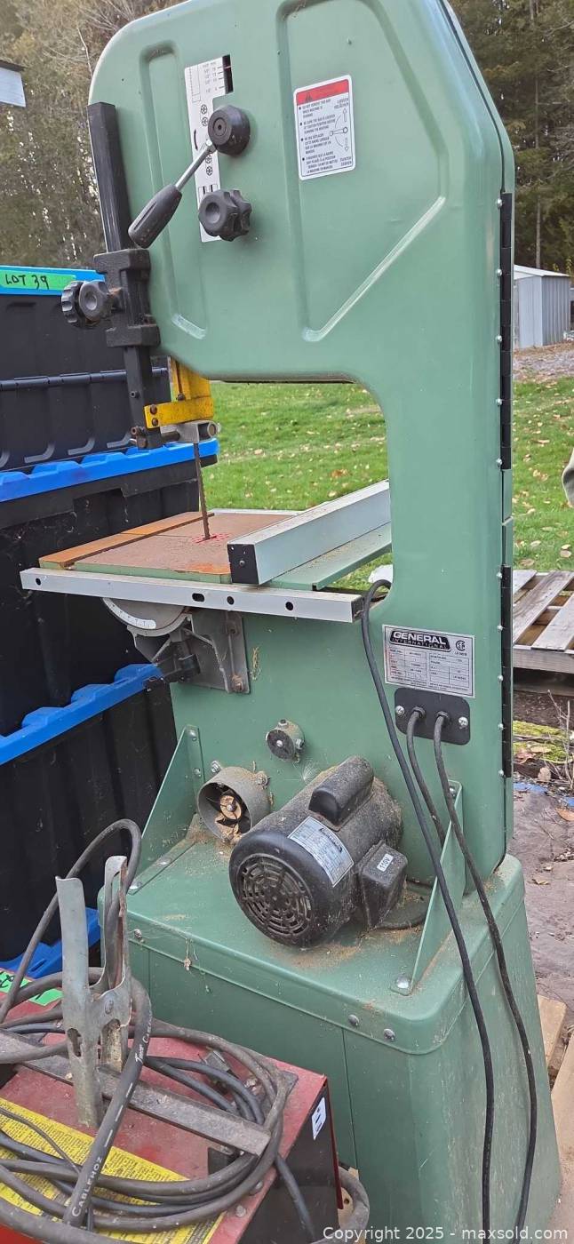 General International band saw | Maxsold