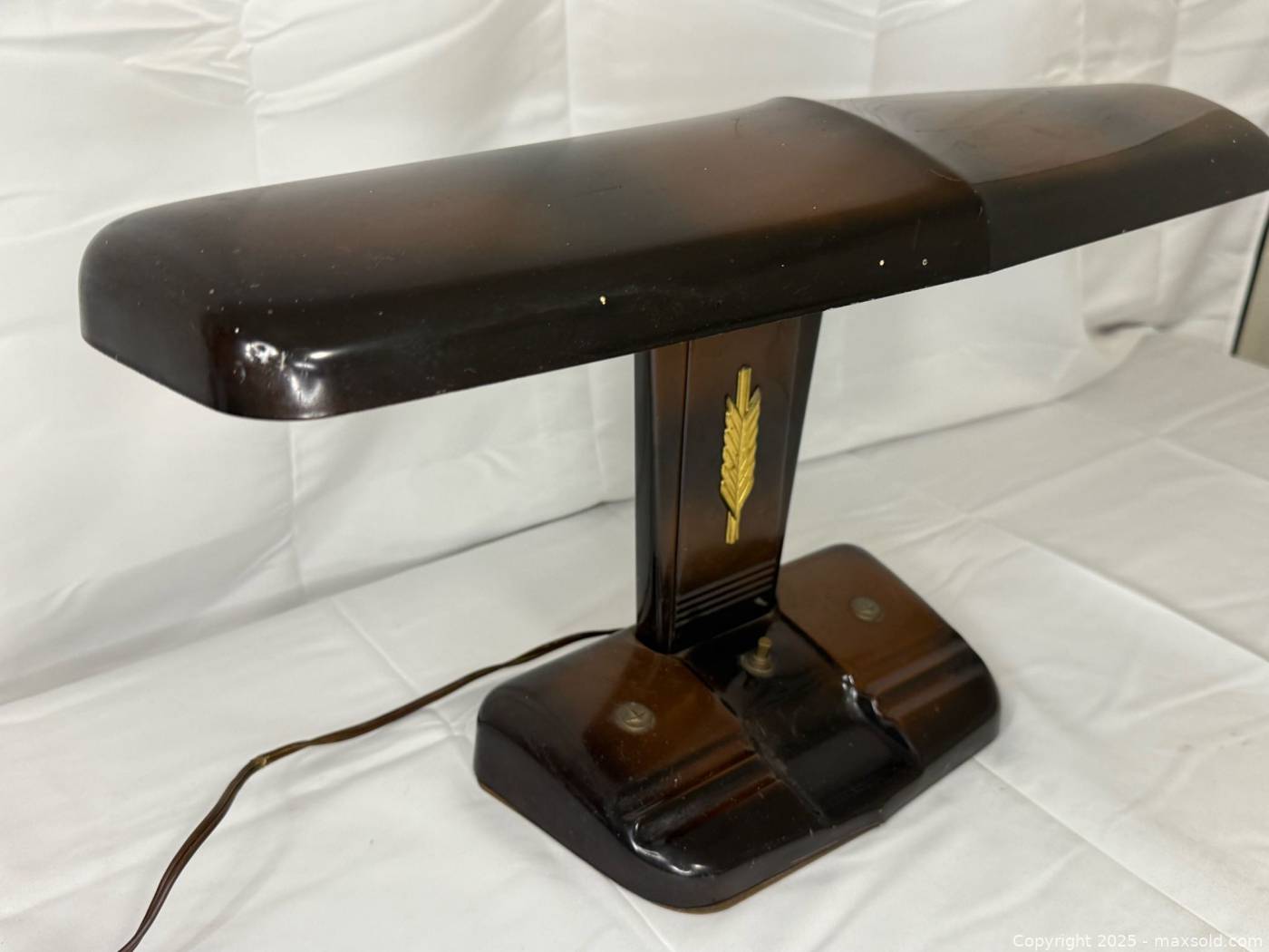 Vintage Moe Light airplane wing desk lamp | Maxsold