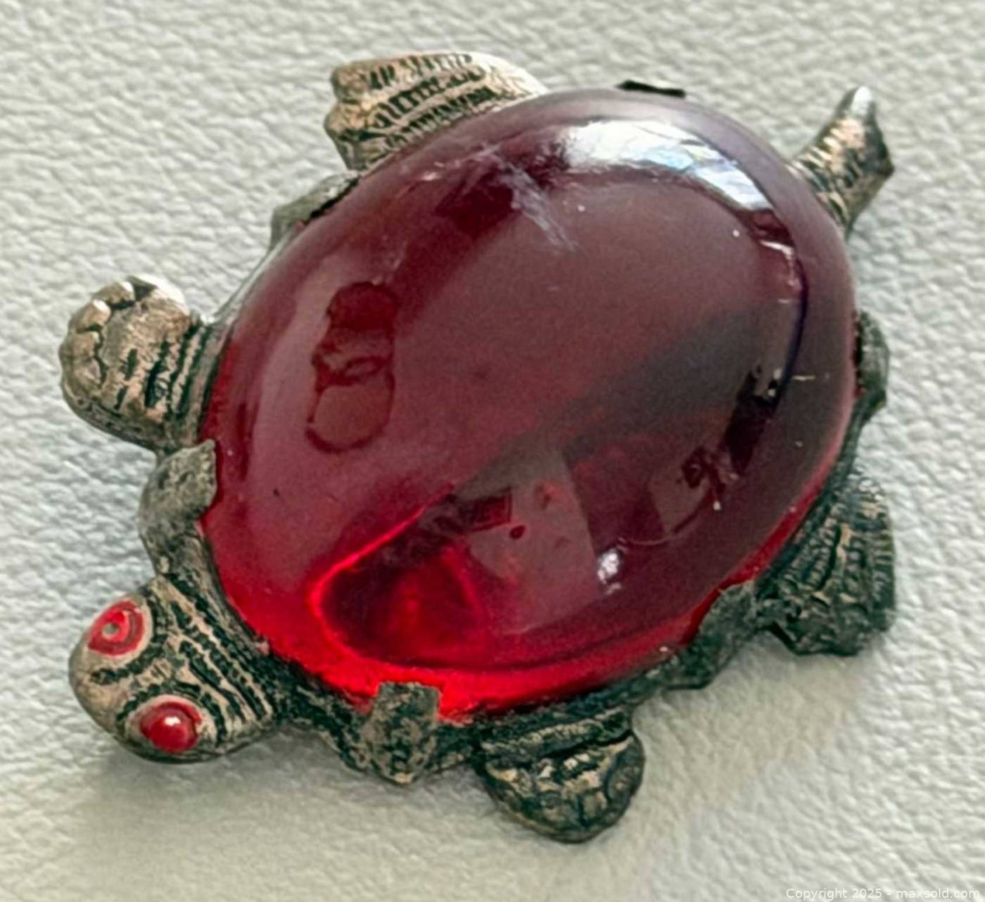 3 vintage red cabochon turtle brooches | Maxsold