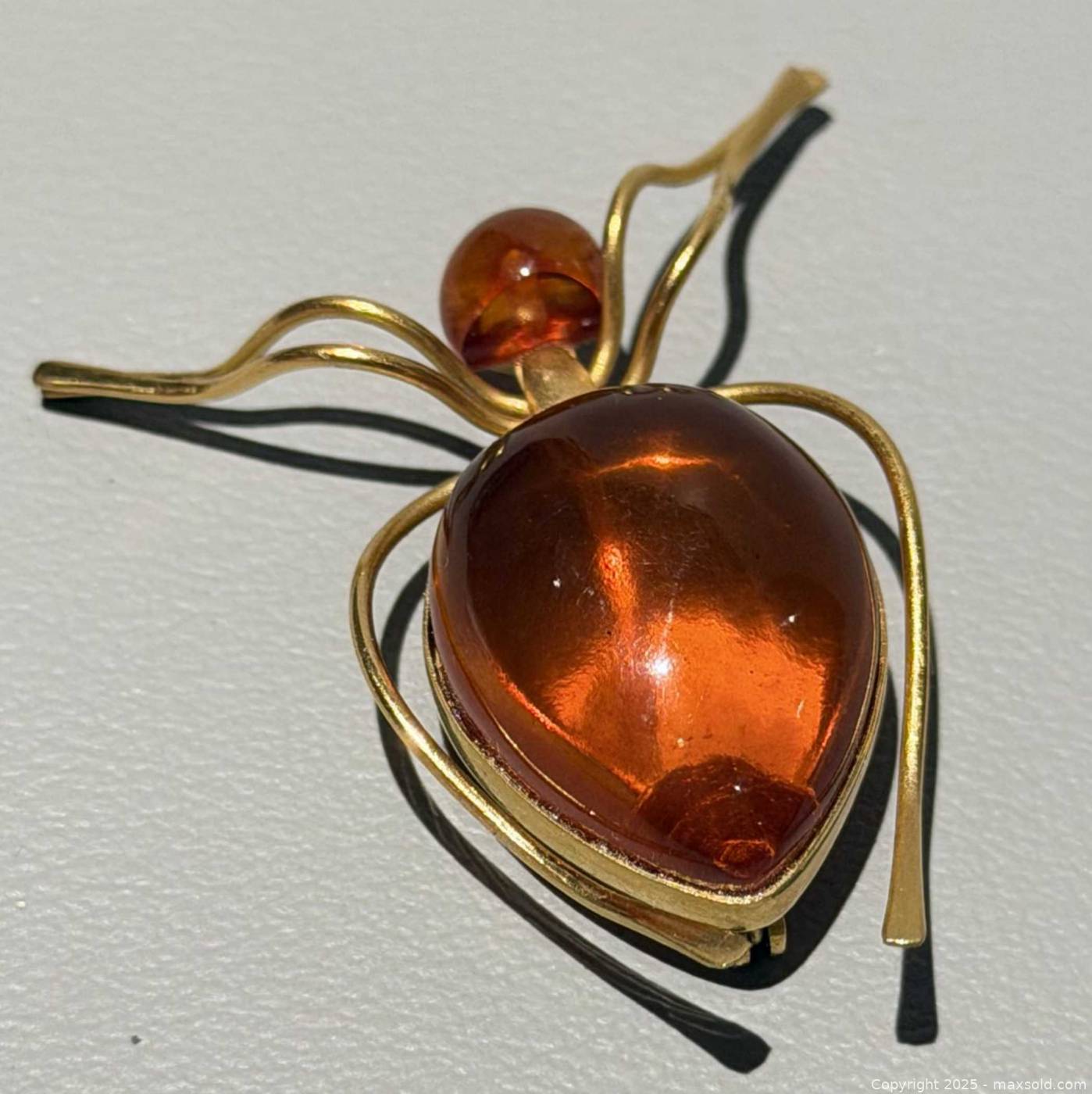 8K Yellow Gold Baltic Amber Bug Brooch | Maxsold