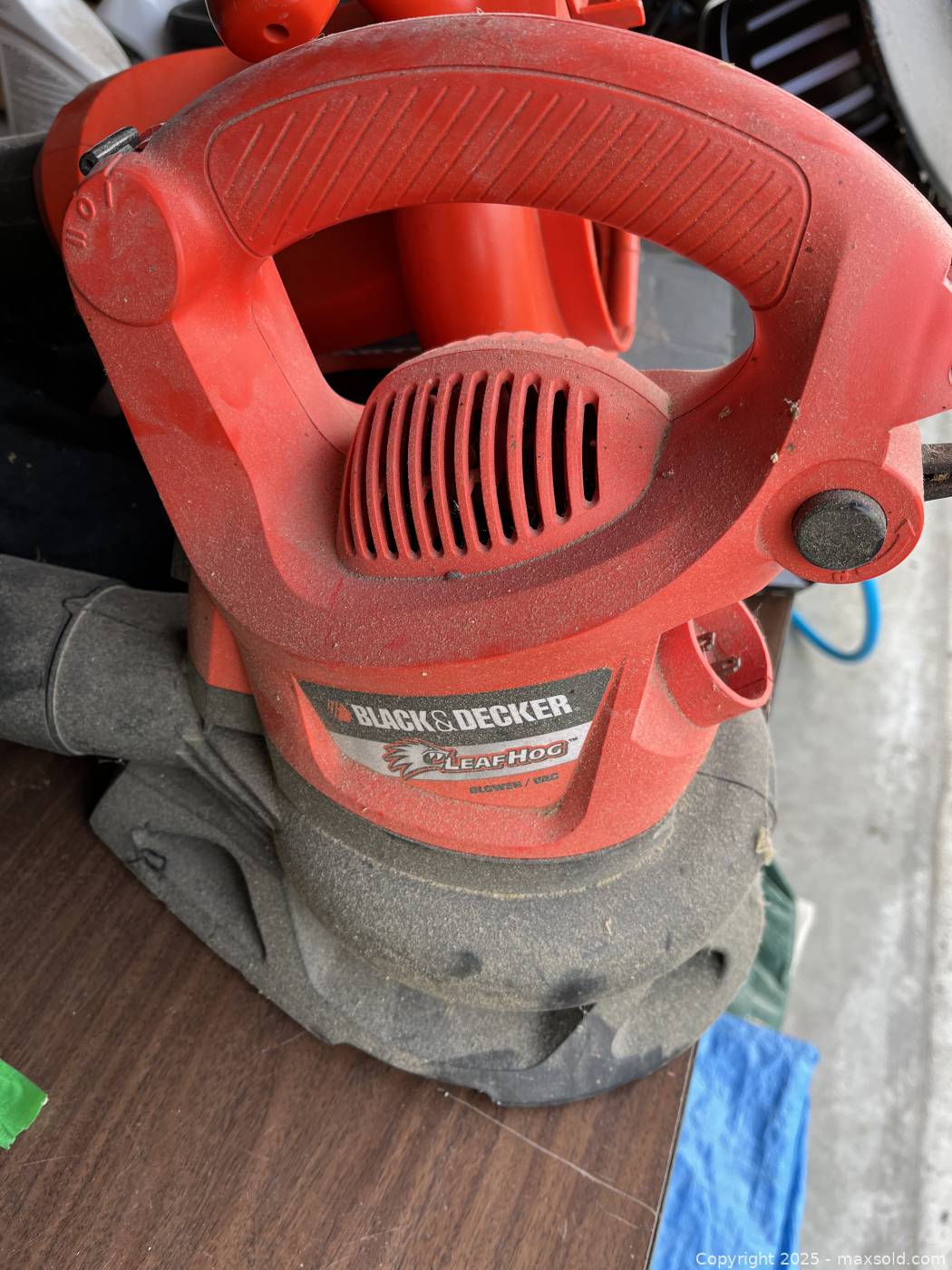 Black & Decker Leaf Hog and Vortex Leaf Blowers | Maxsold