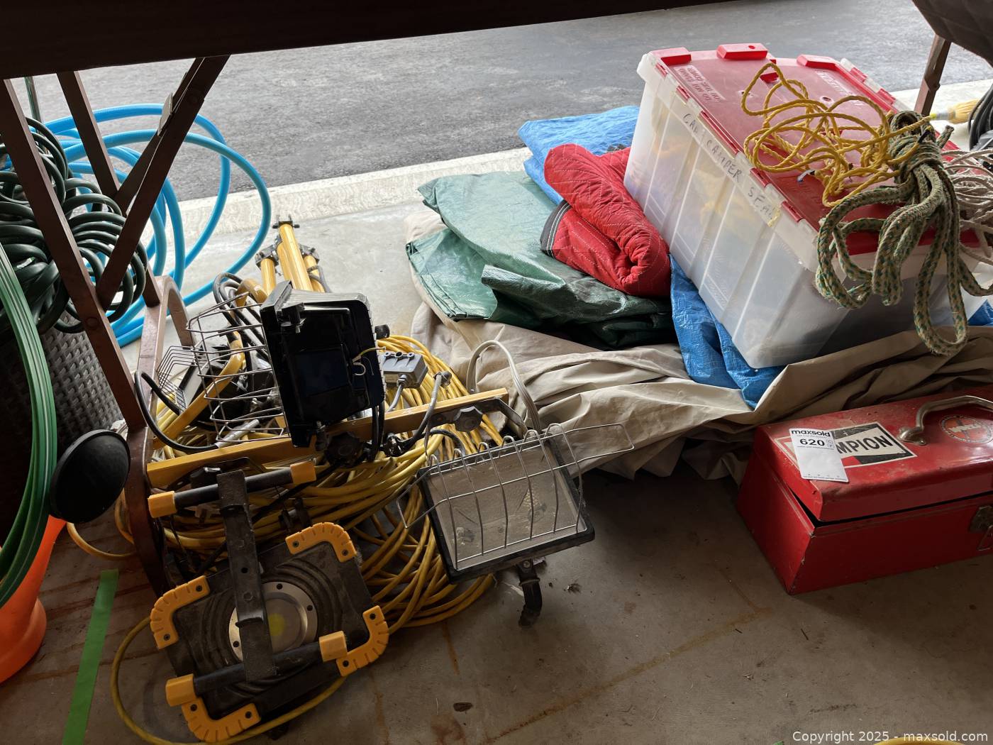 Jobsite work lights, tripod flood lights, plastic storage bin, ropes ...
