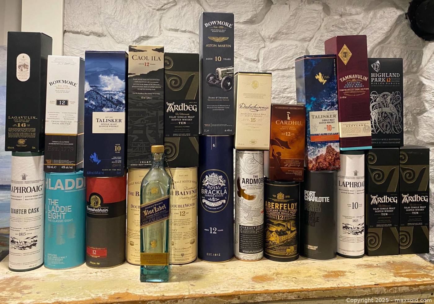 Assorted liquor boxes and containers | Maxsold