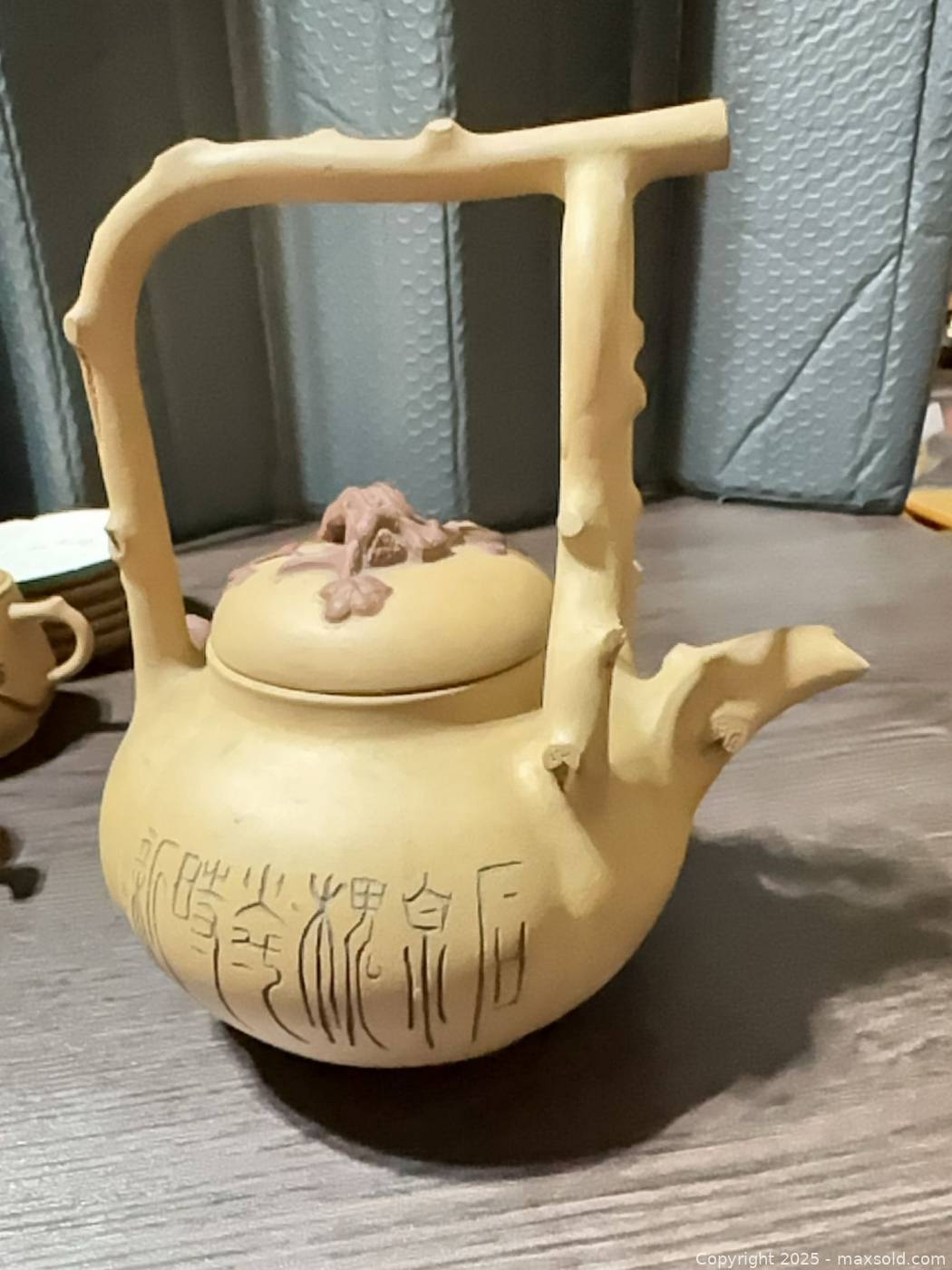 Chinese unglazed clay tea set, 12 pieces | Maxsold